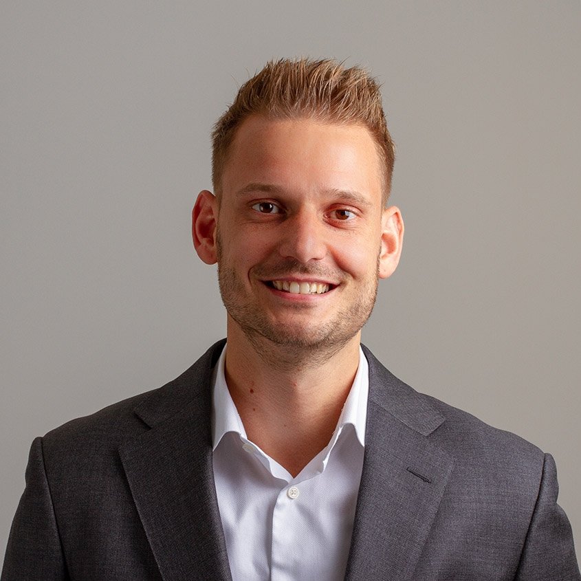 The Service Excellence Maturity Model , host: Robbert van der Tas, TOPdesk Multidisciplinary ...